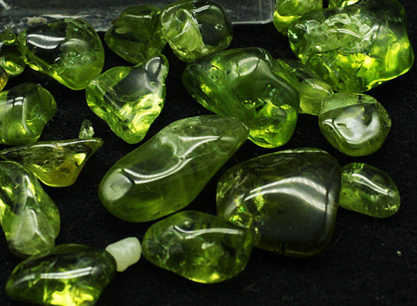 Tumbled and Polished Peridot Mineral Specimens for Sale | Etsy